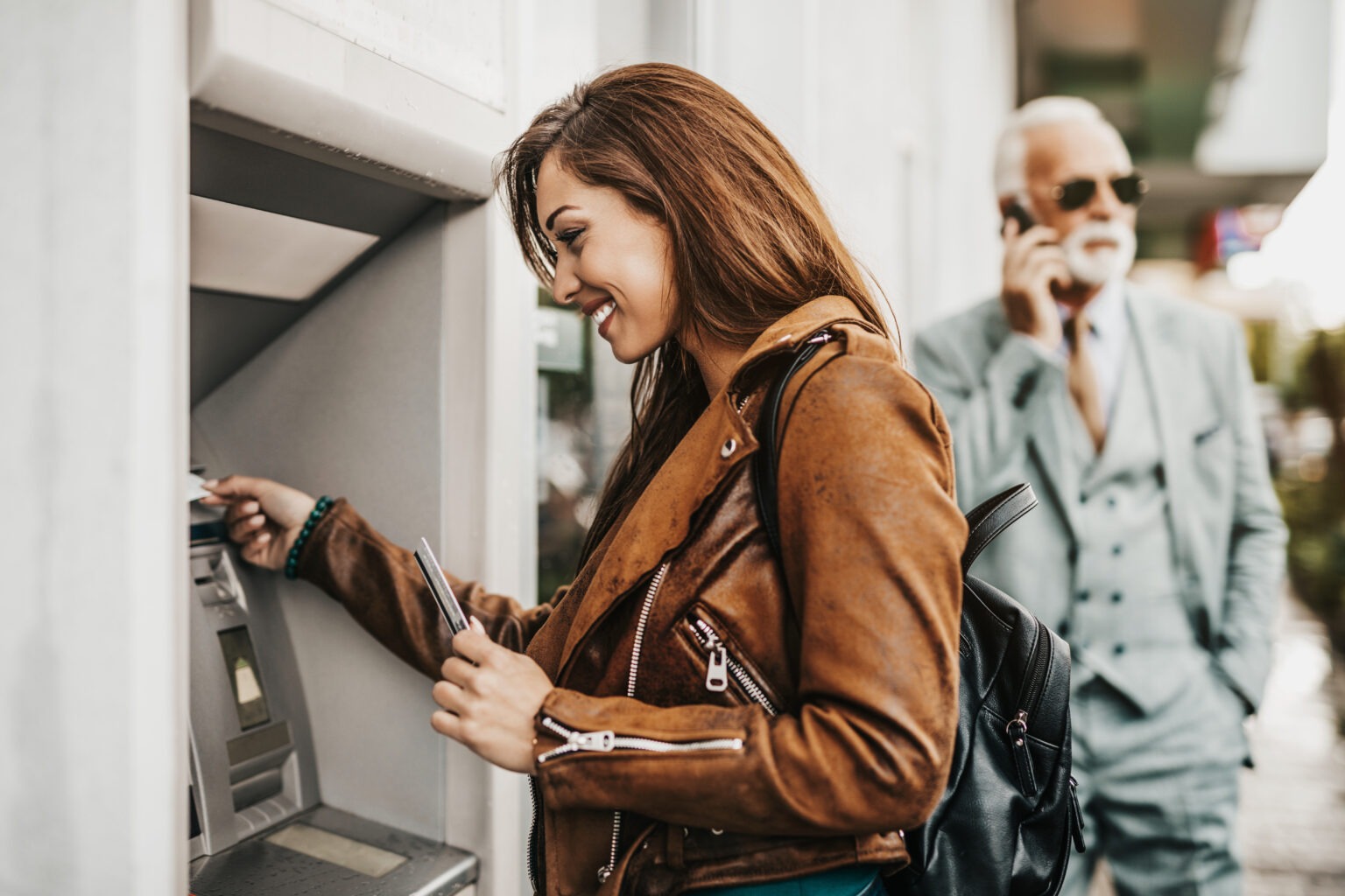 Vkladomat – ako vložiť peniaze na účet cez bankomat? - Medium.sk